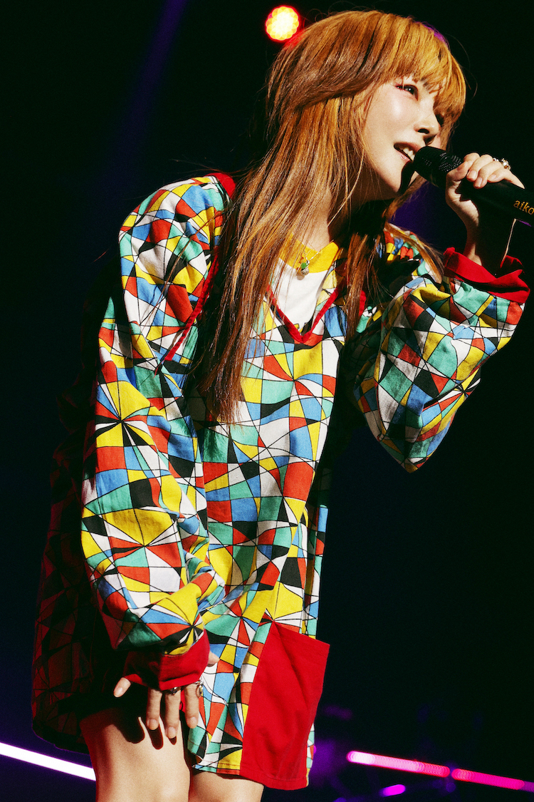 aiko Live Tour「Love Like Rock vol.9」がついに終結！1年9ヶ月越しの振替公演＆Zepp Tokyoでのラストライブをレポート | PONY CANYON ...
