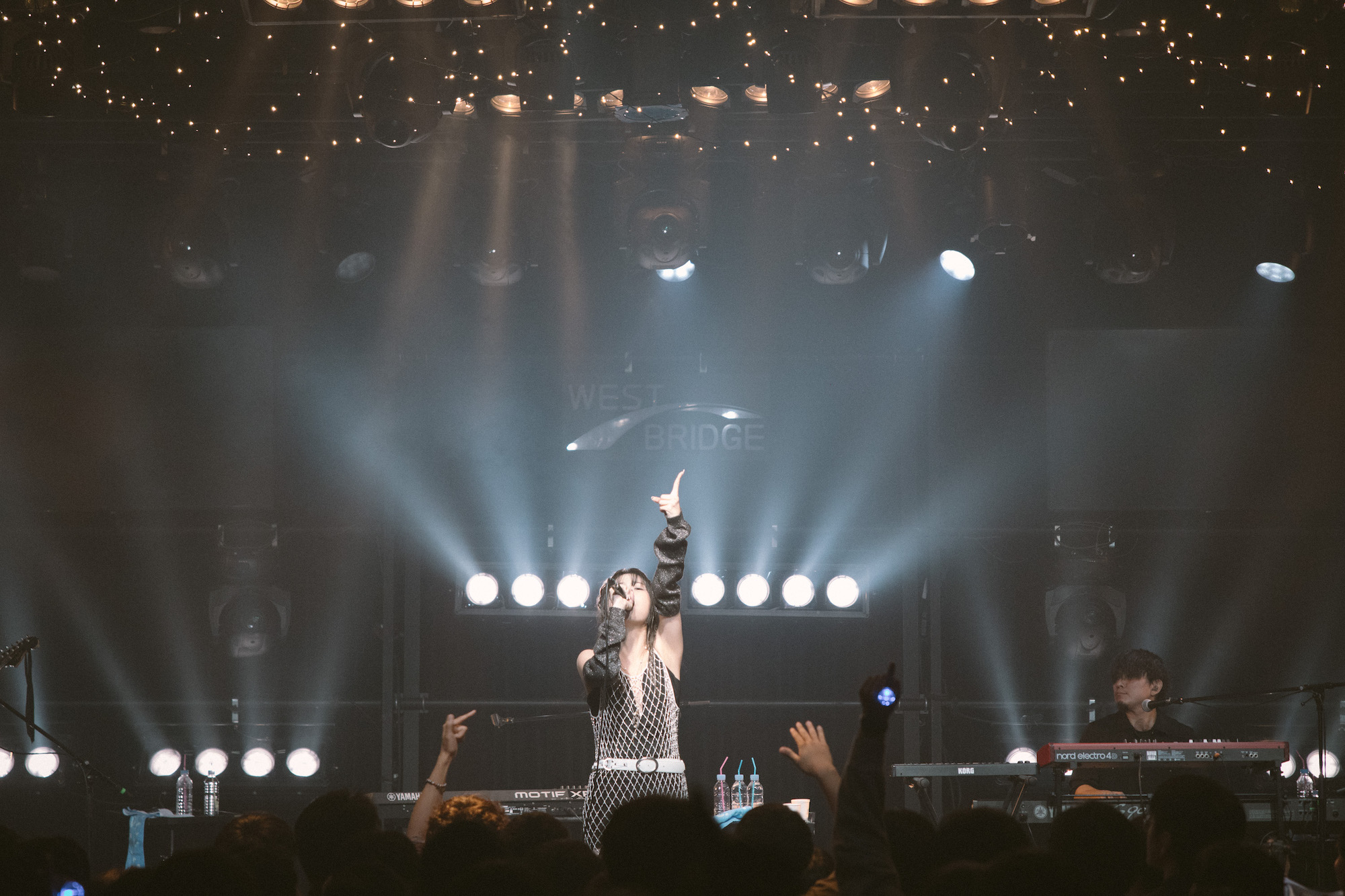 eill自身初となる韓国・ソウルでのワンマンライブのオフィシャルライブレポートが到着！さらに、新曲「CHEAT LIFE」がリリースされること ...