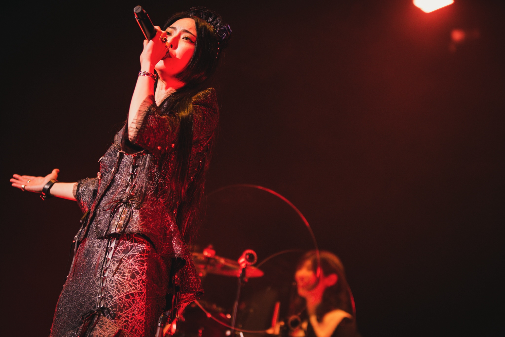 BAND-MAID performs with “Bestie” co-writer Mike for the first time at ...