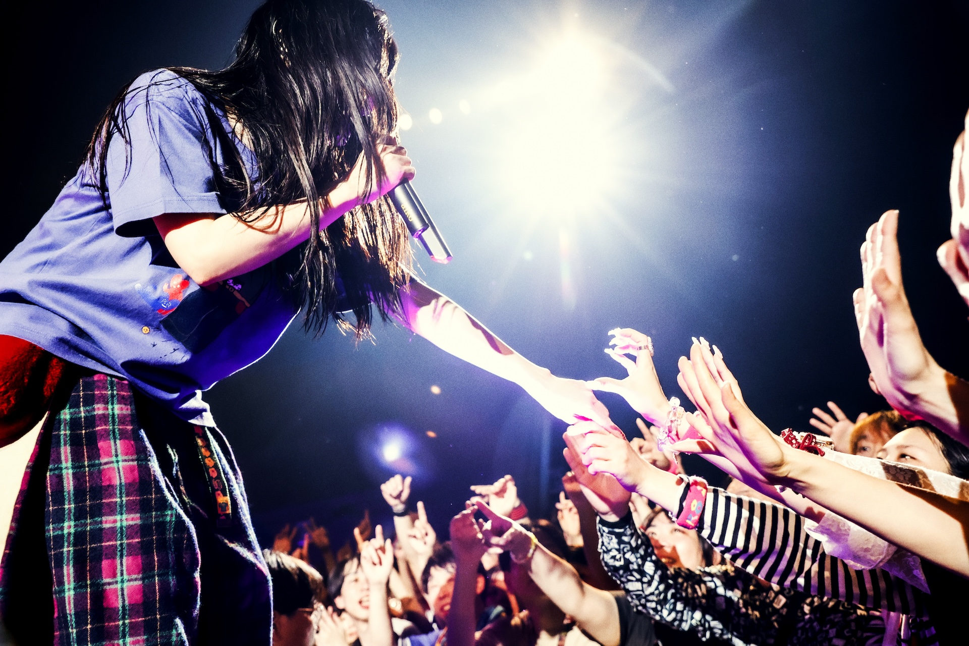 aiko、約半年間に渡って駆け抜けたライブハウスツアー「Love Like Rock vol.10」を完走！オフィシャルレポートが到着 ...